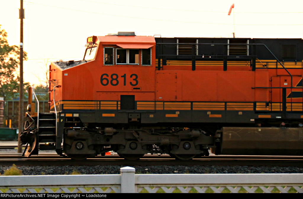 BNSF 6813